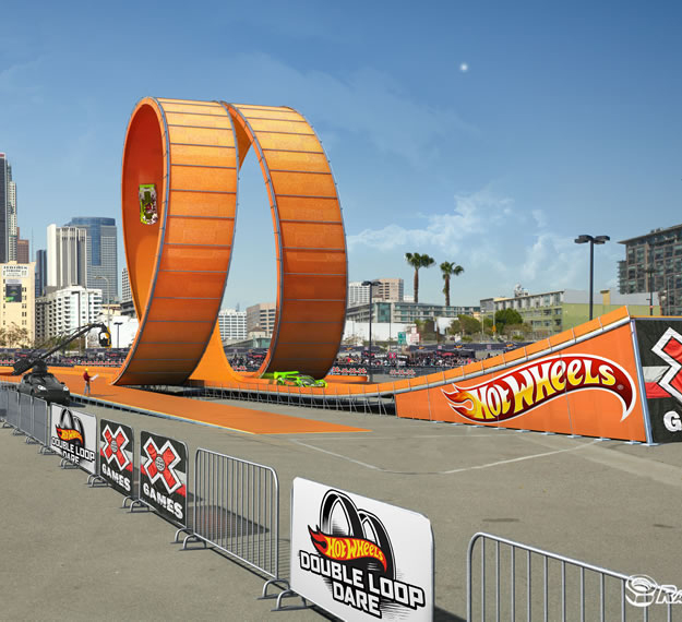 Pilotos desafían a la gravedad completando el Hot Wheels Double Loop