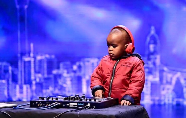DJ Arch Jr., tiene sólo 3 años y mezcla mejor que muchos de los djs que ...