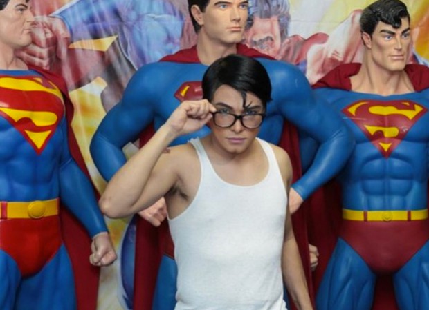 Herbert Chávez, un filipino de 39 años que se ha operado 26 veces para ...