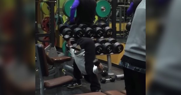 Hoy, en ejercicios raros en el gimnasio... - miBrujula.com