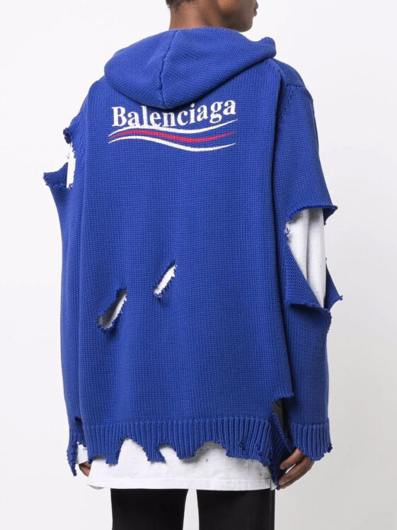 Balenciaga vende una sudadera completamente rota por 1.350 euros ...